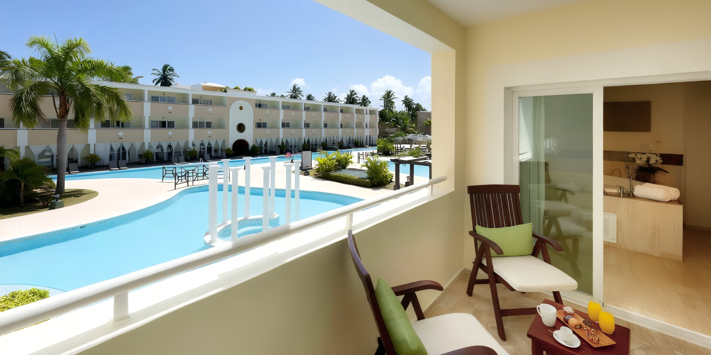 Taylor and Jeremy TRS Turquesa Hotel Wedding | Destify Destination Wedding